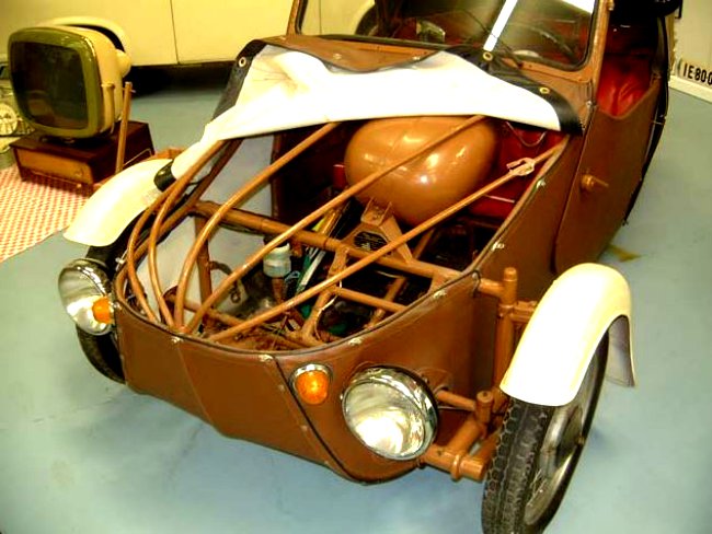 Cutest Little Boho Chic Car Ever Made - Meet Velorex Oskar | Tres Bohemes