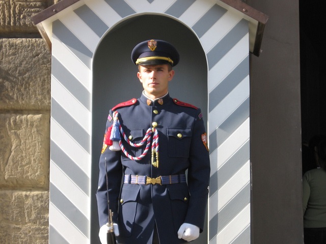 Prague Castle Guards | Tres Bohemes