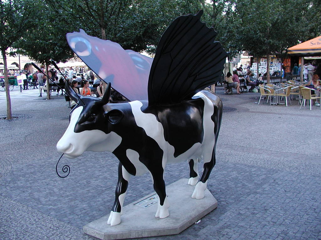 The Cow Parade in Prague - Bovine Beauties Fill the City!