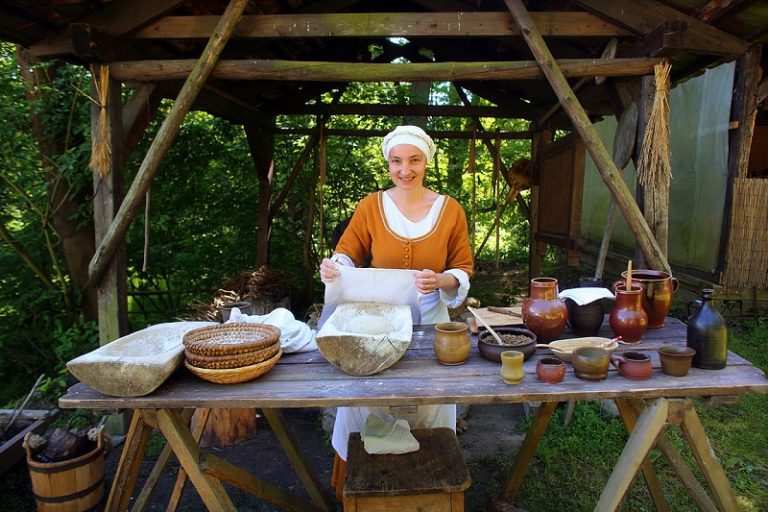 Traditional Crafts at the Castle Šelmberk - History of the Czech Republic