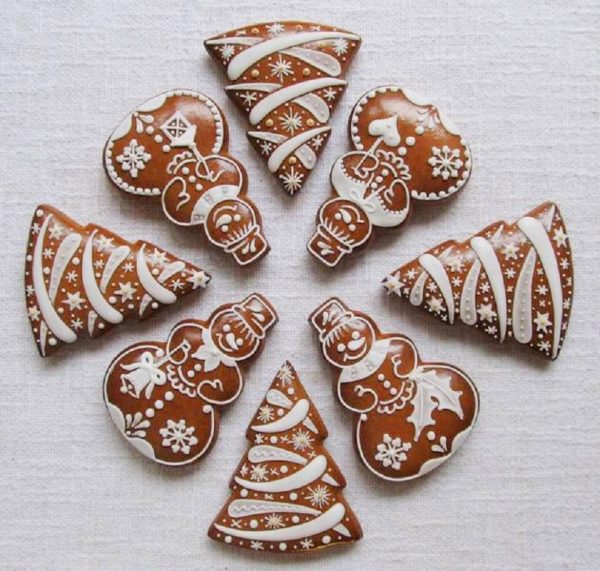 Beautiful Holiday Gingerbread Designs from the Czech Republic