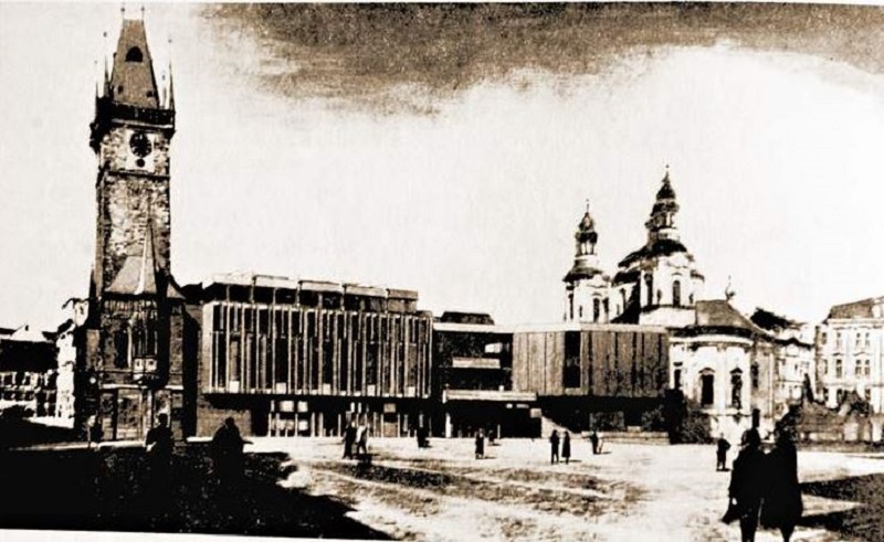 Looking at Old Town Hall or Staroměstská Radnice Through the Years